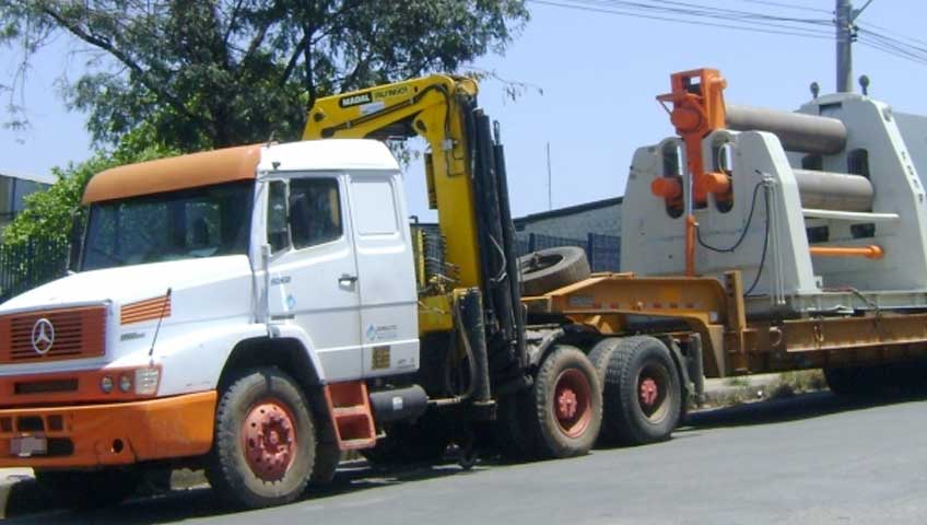 Caminhões Munck – LM Guindastes